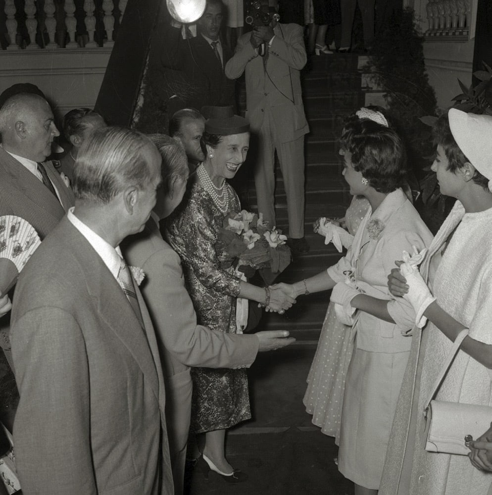 Carmen Polo y Martínez-Valdés Archives - Artxiboa